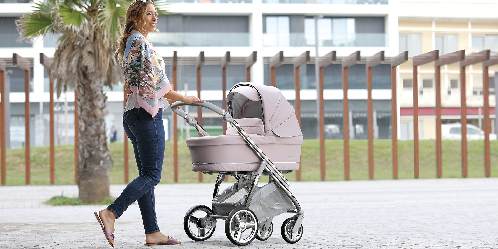 Cochecitos de bebé y Mobiliário infantil | Bébécar • Trama • Carbebé